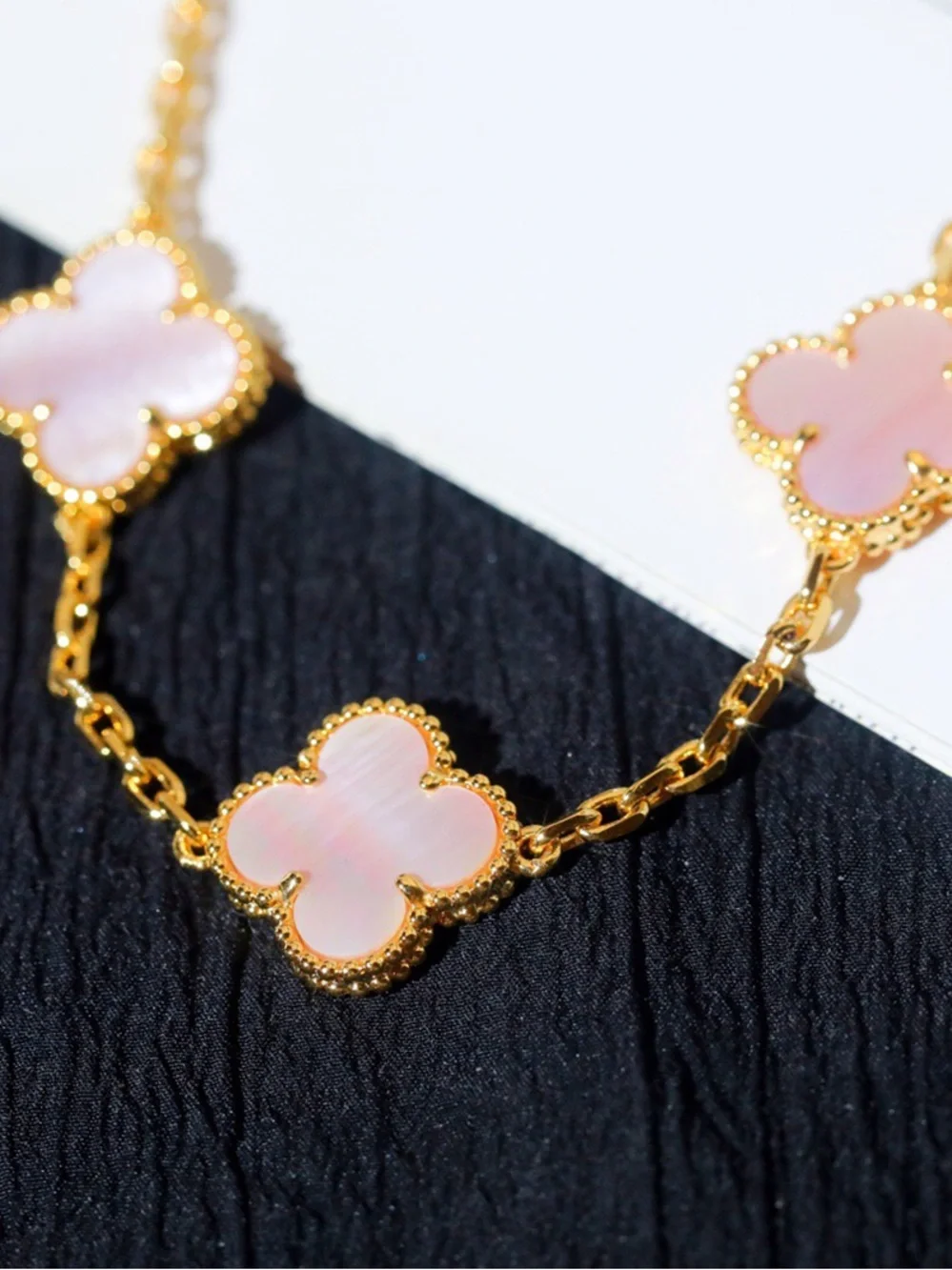 Van Cleef & Arpels | Jewelry | Excellent Used Condition Van Cleef ...